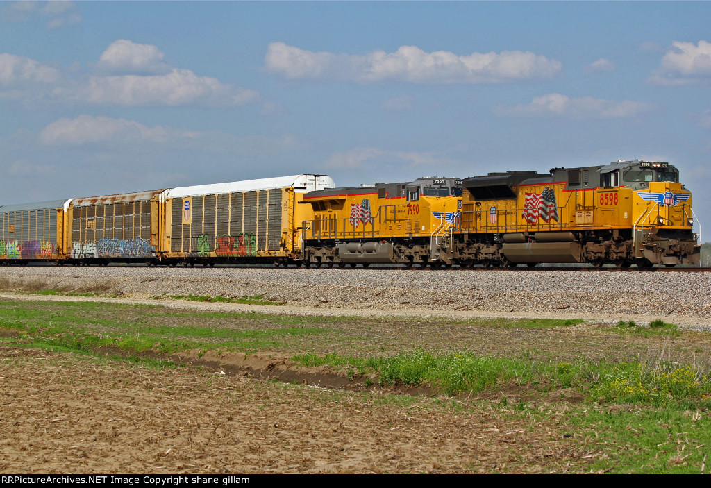 UP 8598 Leads a Newer Gevo!!